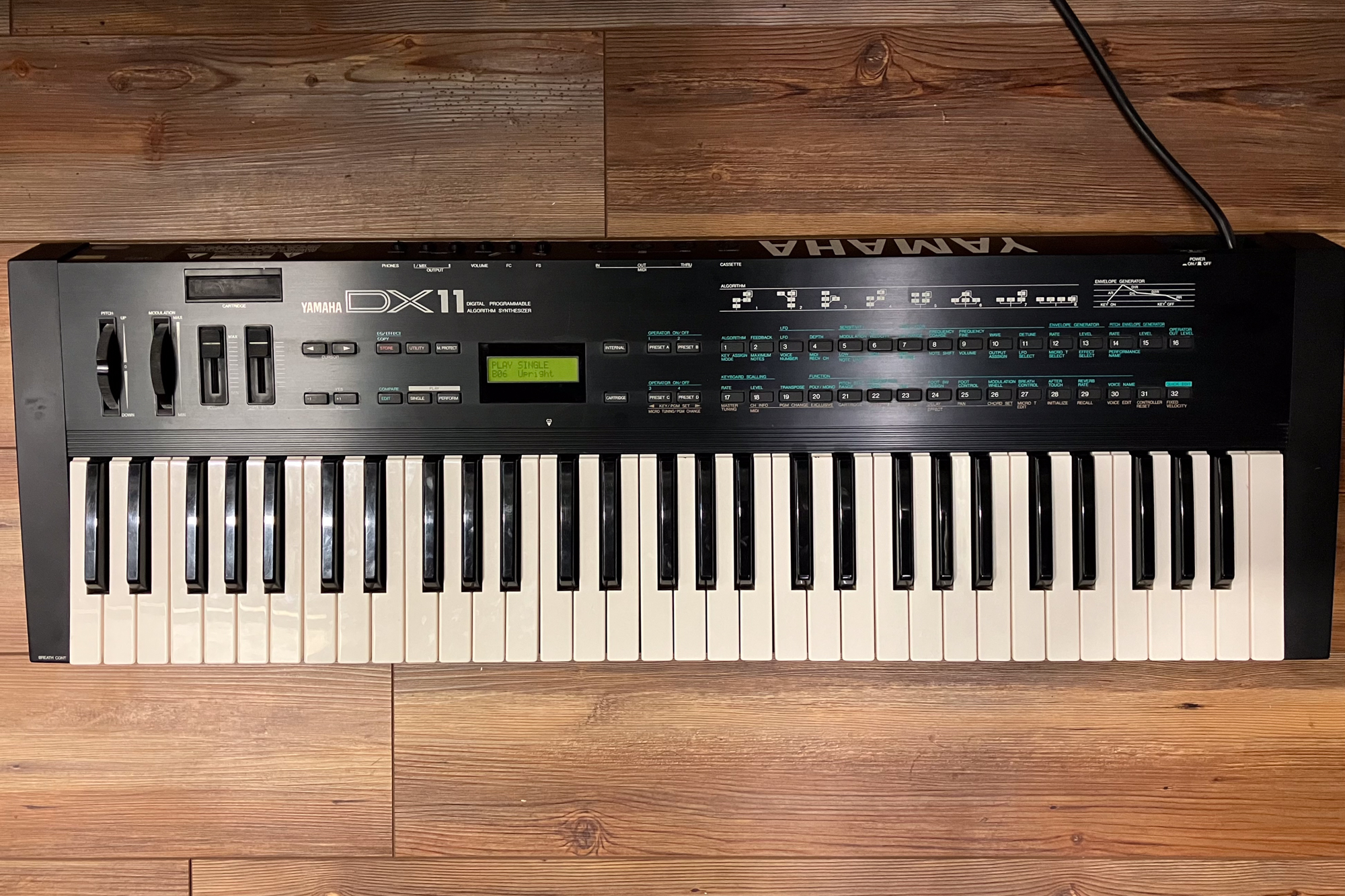 Yamaha DX11 - Syntaur