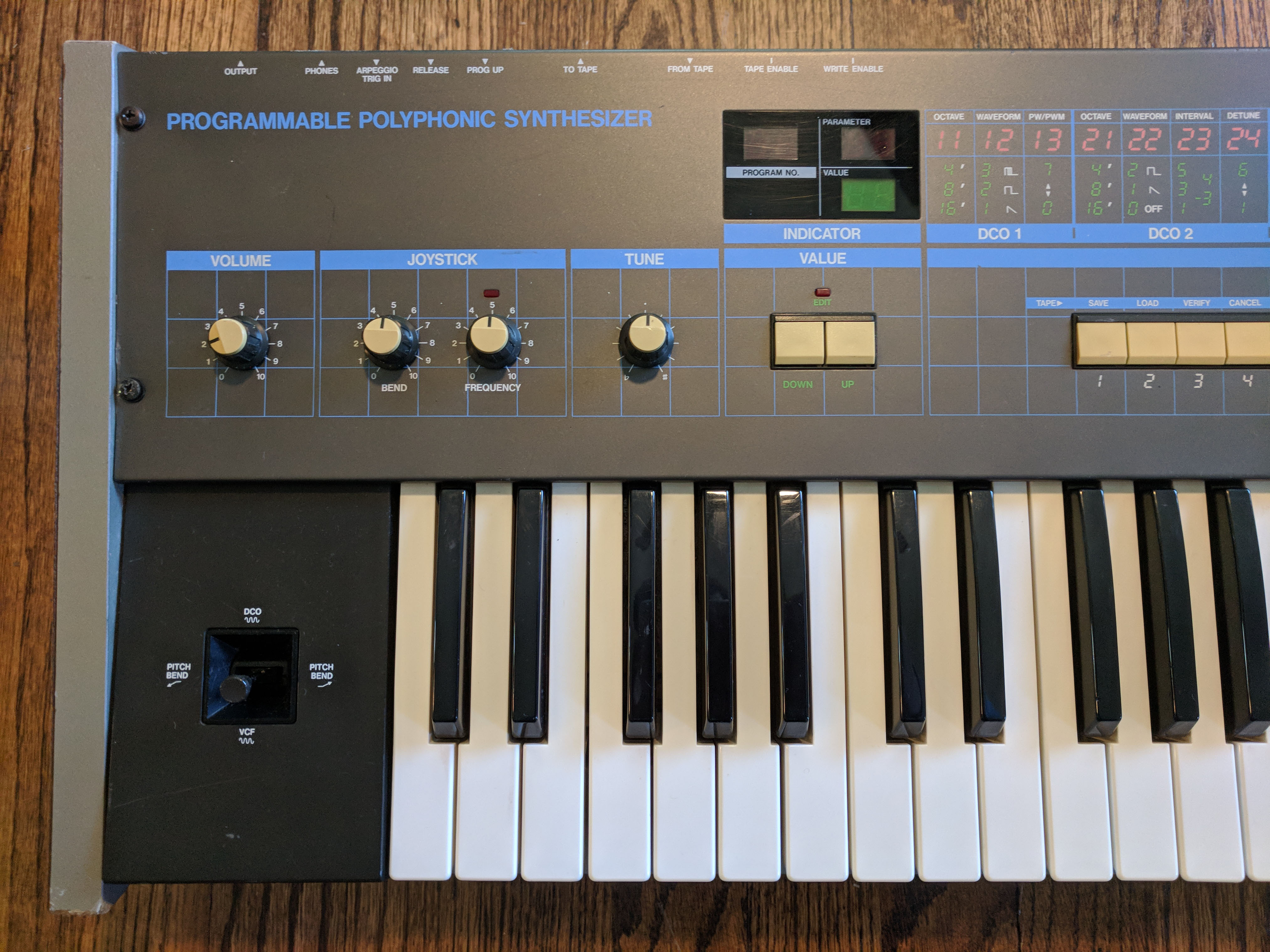 Korg Poly-61 photo gallery - Syntaur