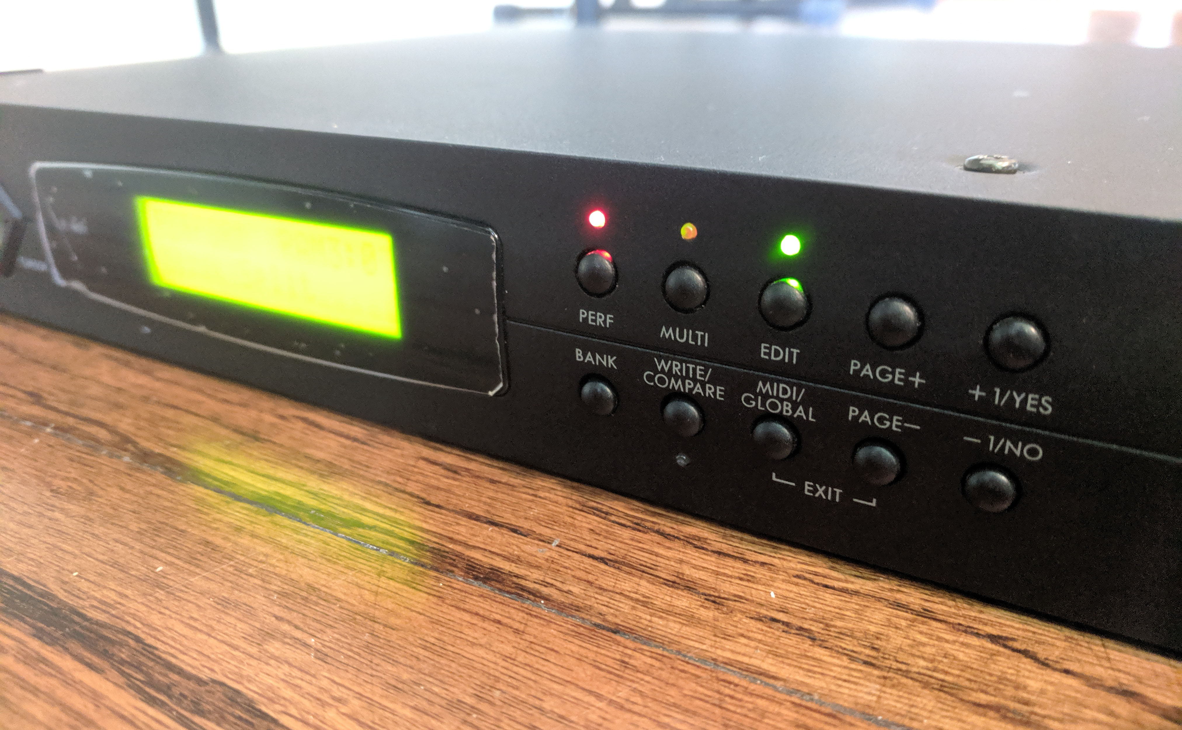 Korg Wavestation SR Rack photo gallery - Syntaur