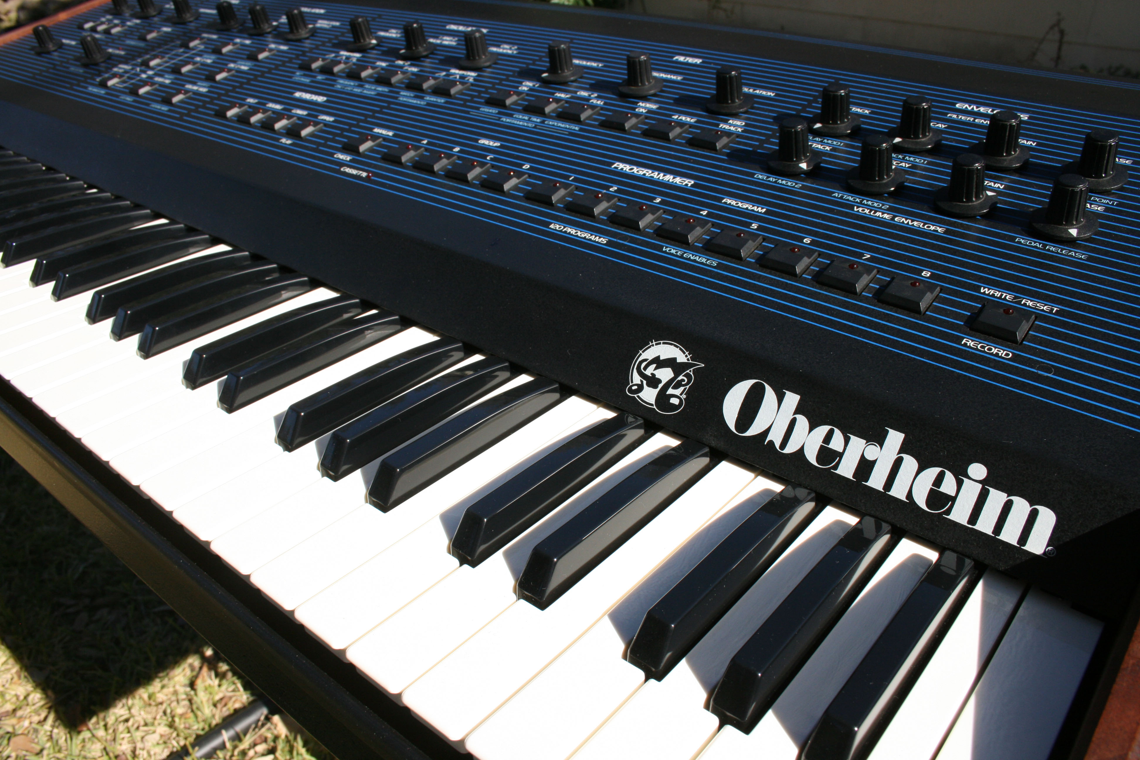 Oberheim OB-8 photo gallery - Syntaur