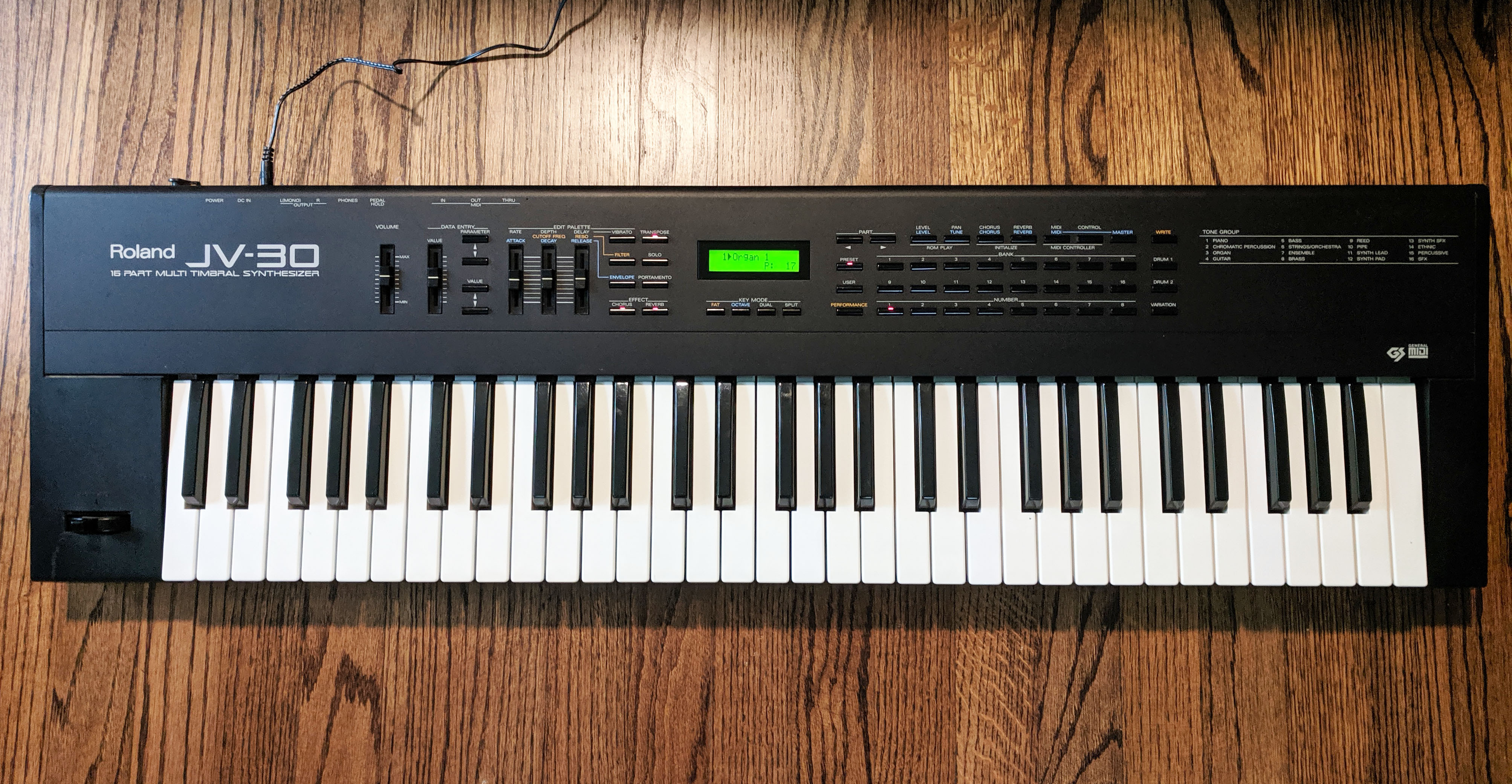 Roland JV-30 photo gallery - Syntaur