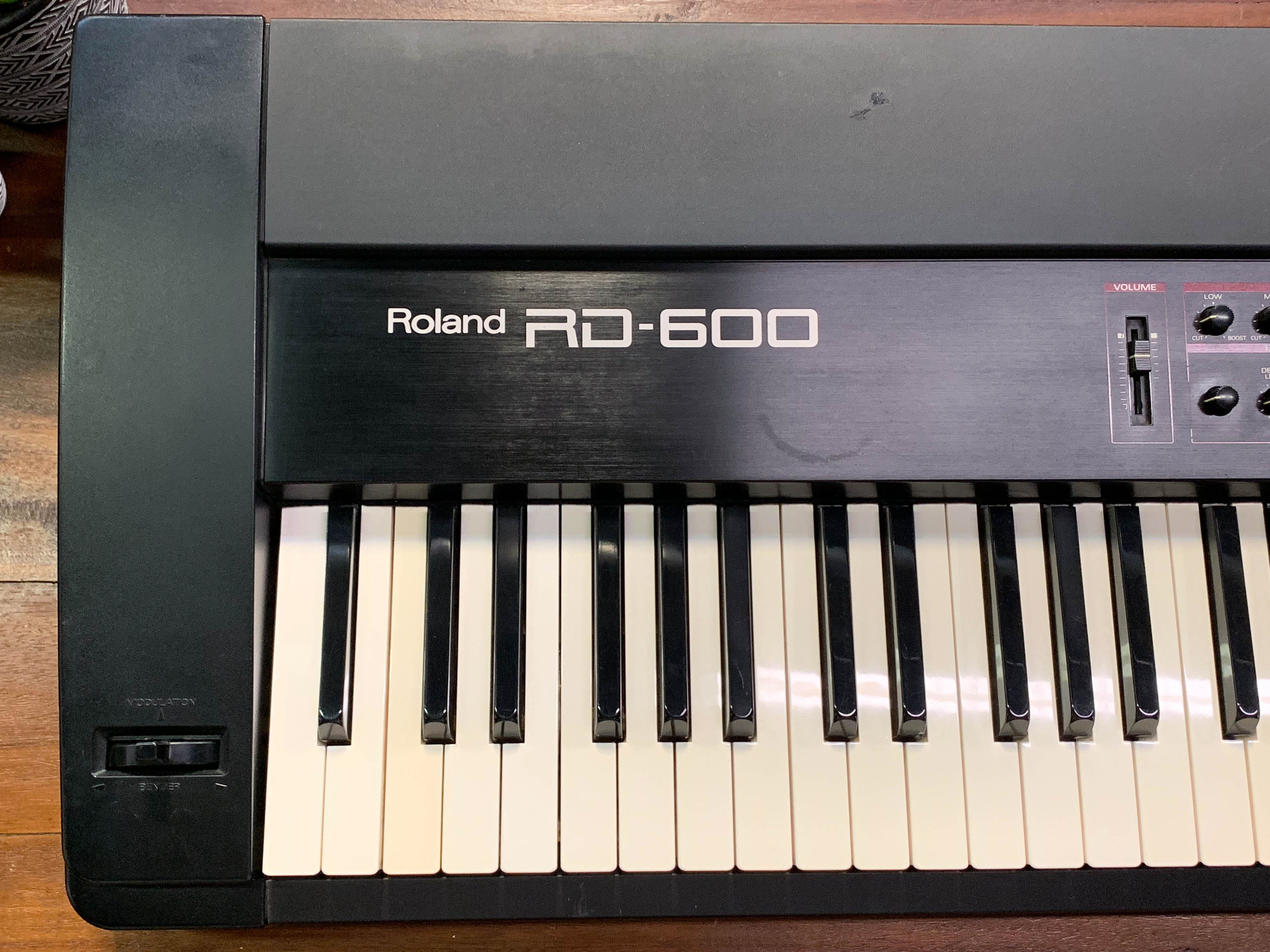Roland RD-600 photo gallery - Syntaur
