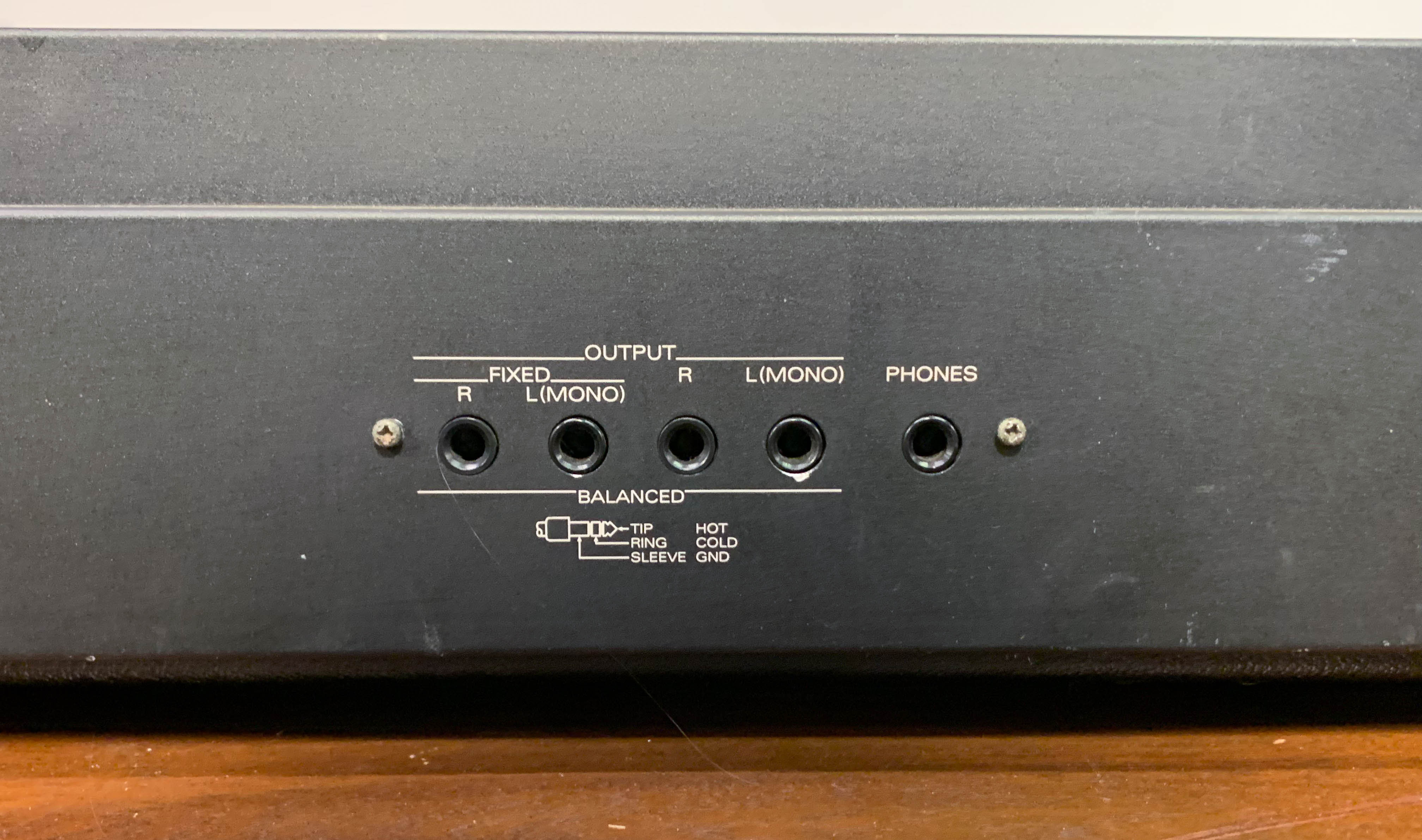 Roland RD-600 photo gallery - Syntaur