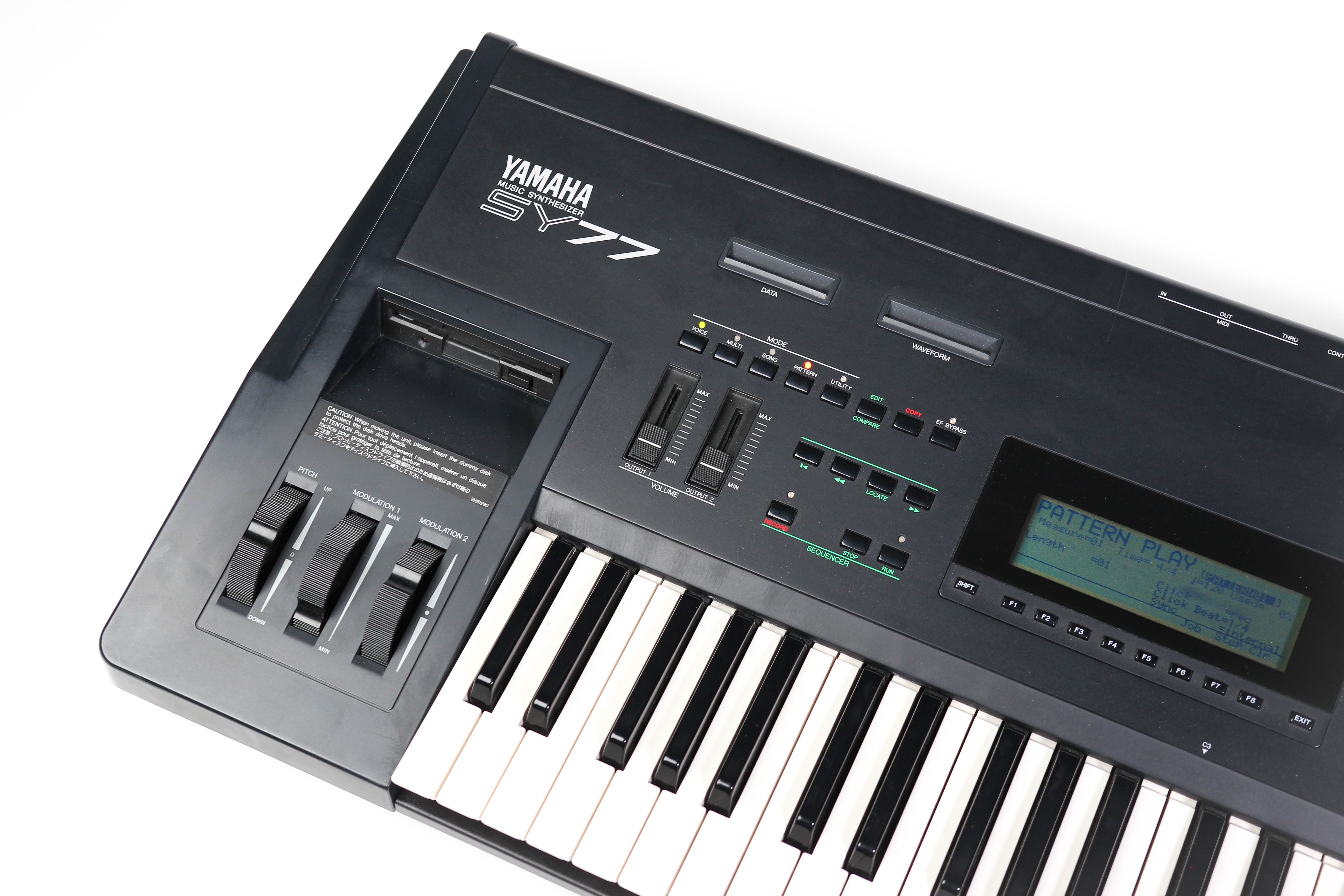 Yamaha SY77 photo gallery - Syntaur