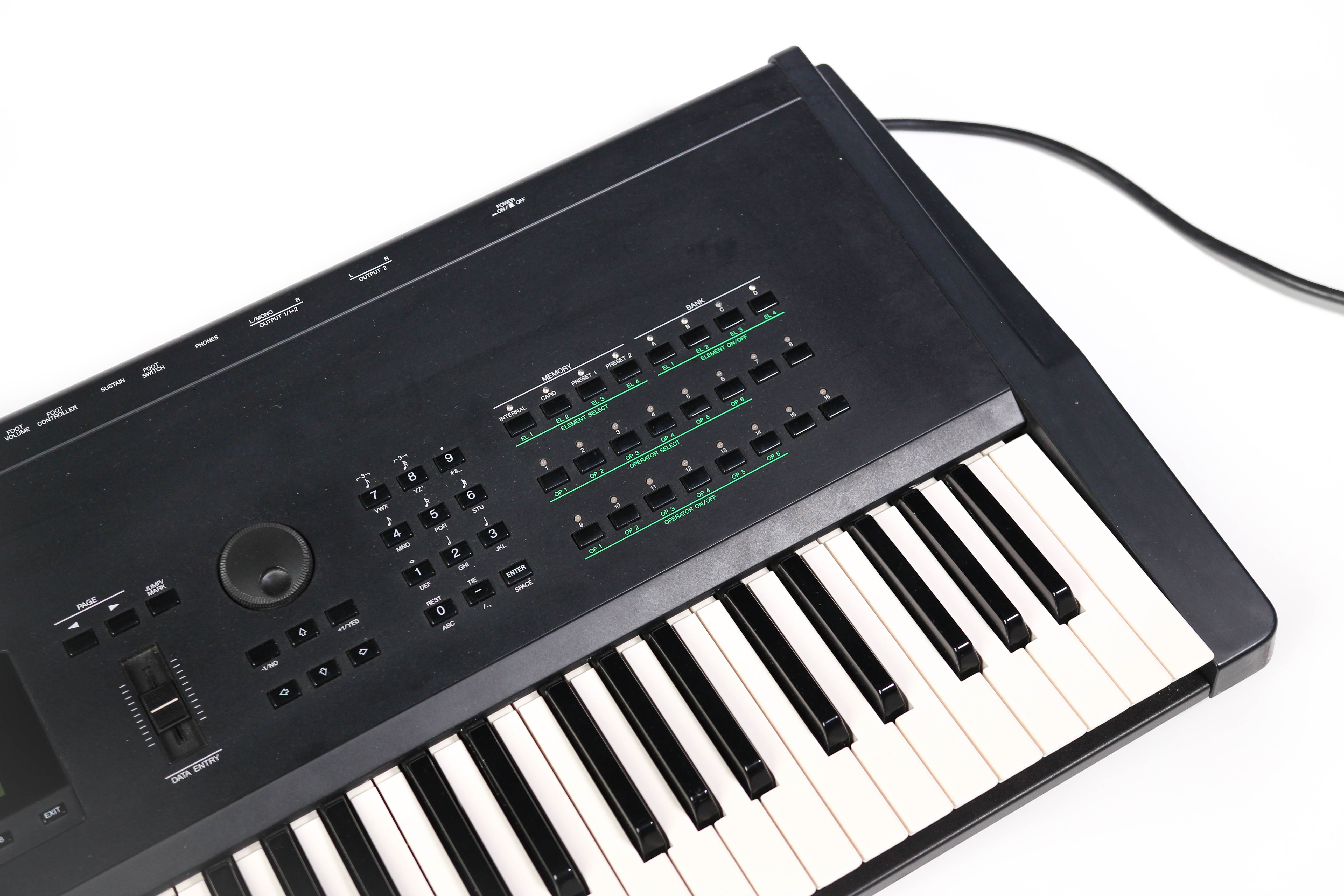 Yamaha SY77 photo gallery - Syntaur